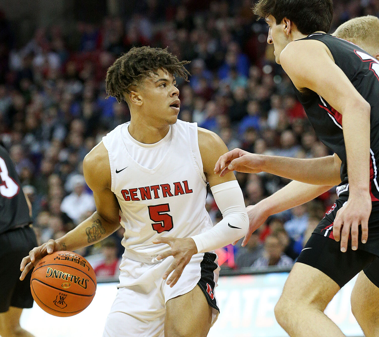 WIAA boys basketball La Crosse Central can t keep up with hot shooting Pewaukee in D2 state championship