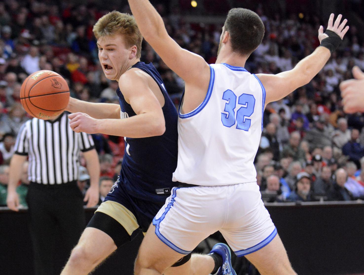 La Crosse Aquinas boys basketball headed to WIAA title game