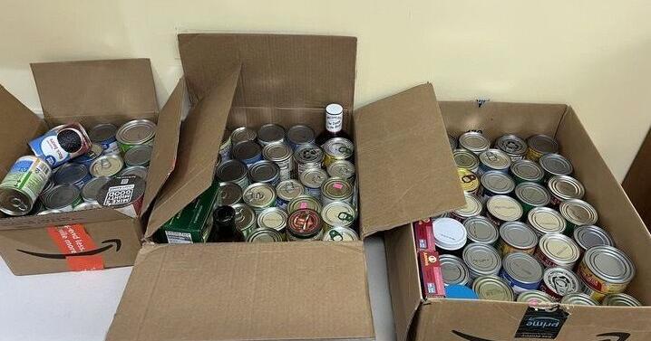 Students collecting food on Good Friday at Valley View Mall