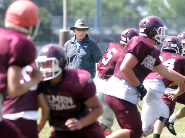King will coach Holmen football team one more year