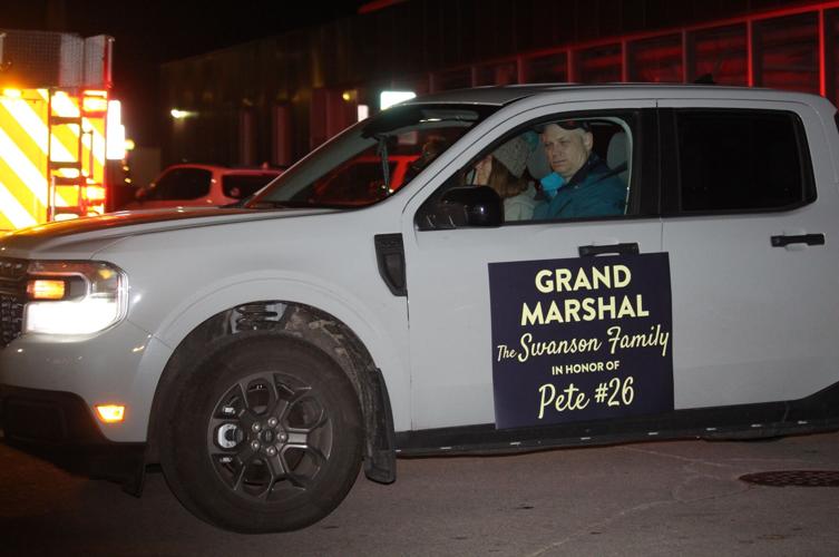 Cold weather does not dampen Twinklefest Parade in Viroqua