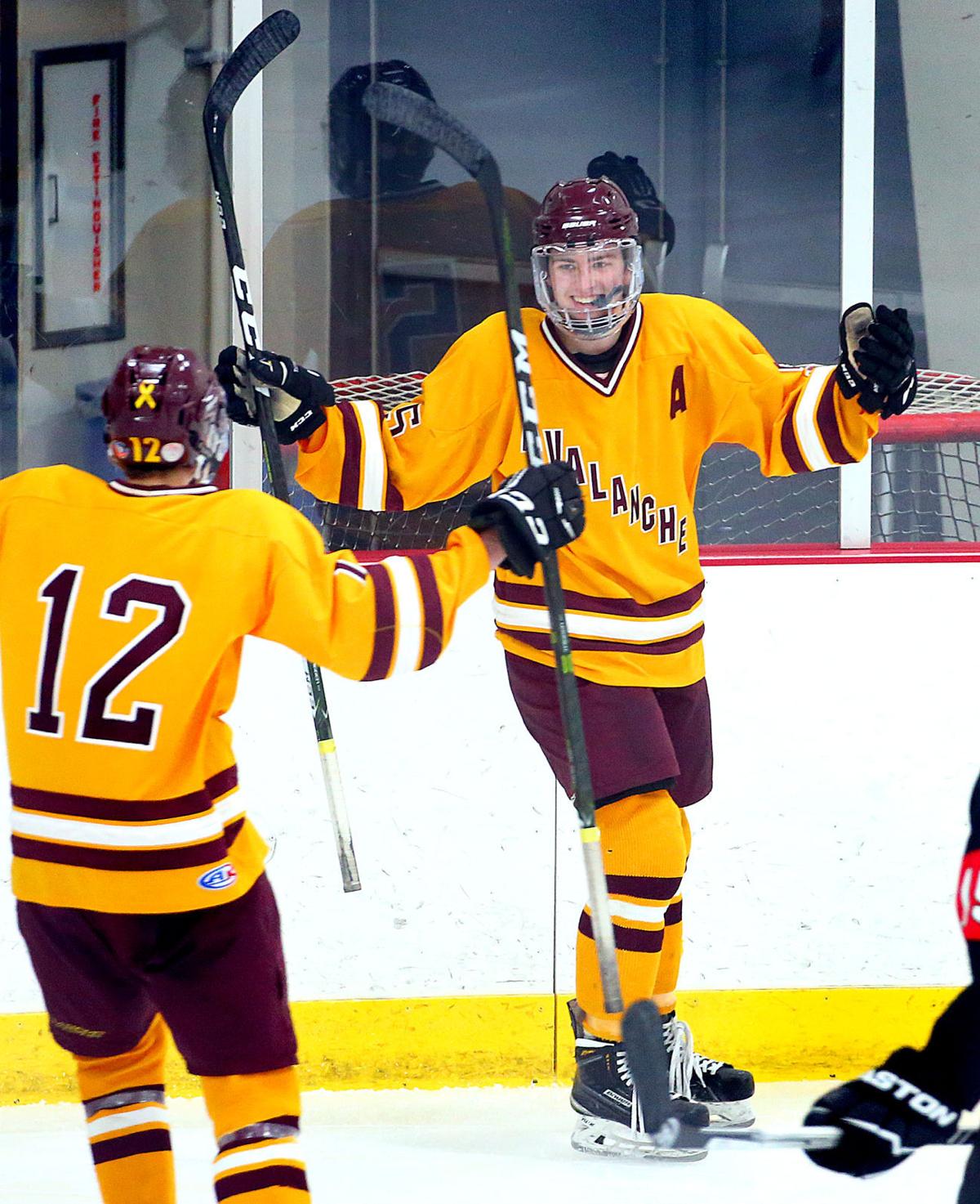 Boys hockey: Connor Duncan does more than score goals | Couleecourier ...