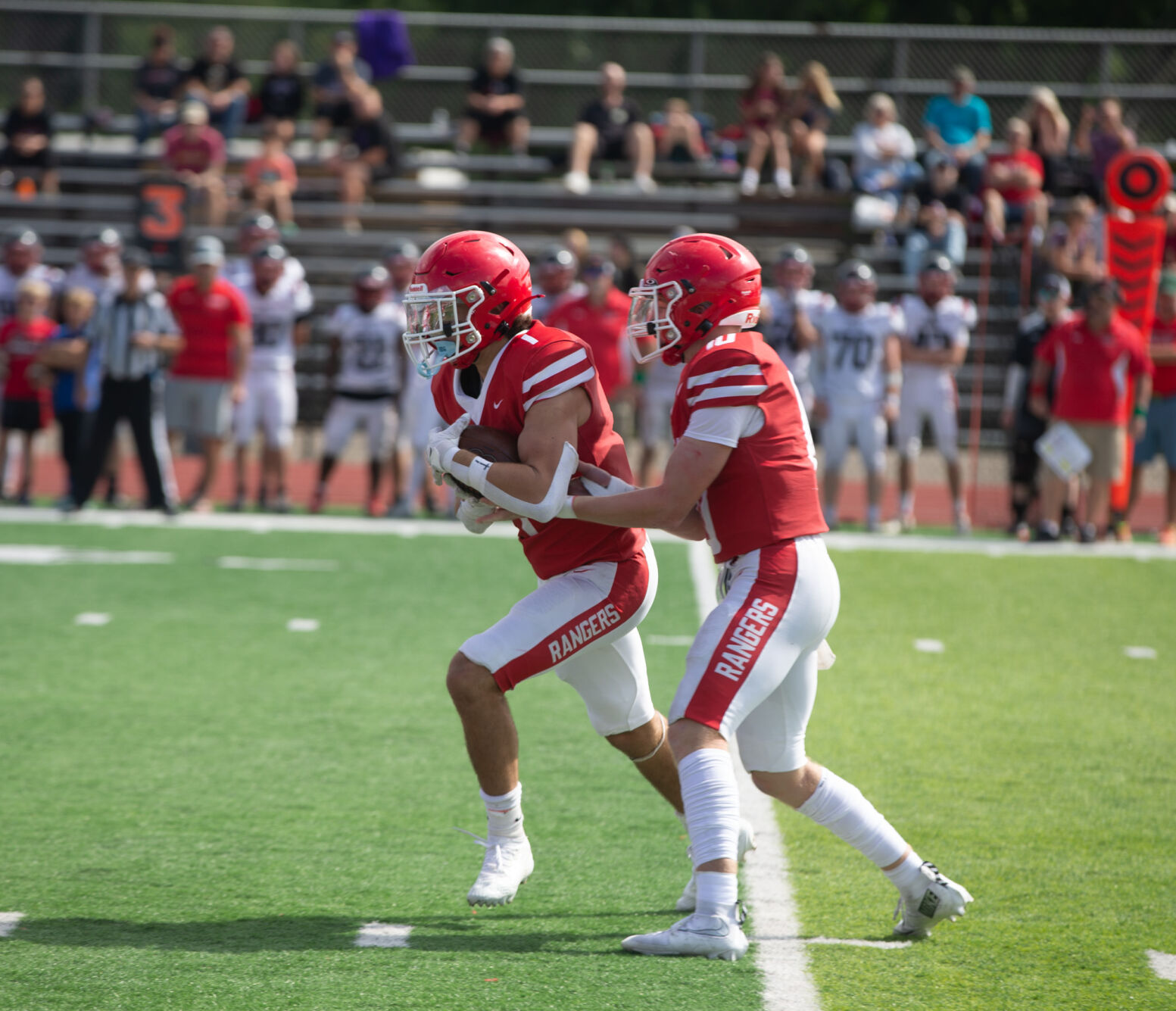 La Crosse area high school football scores for Week 6