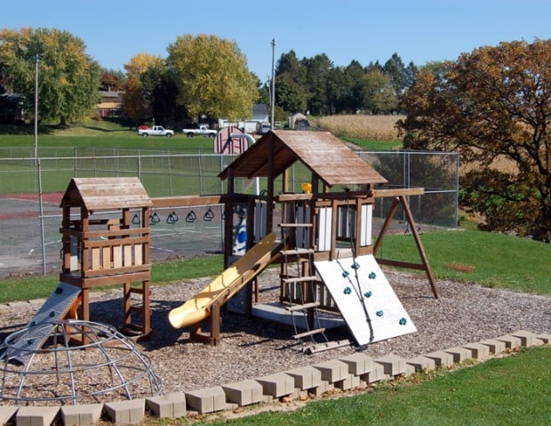 Lions spruce up St. Joseph park