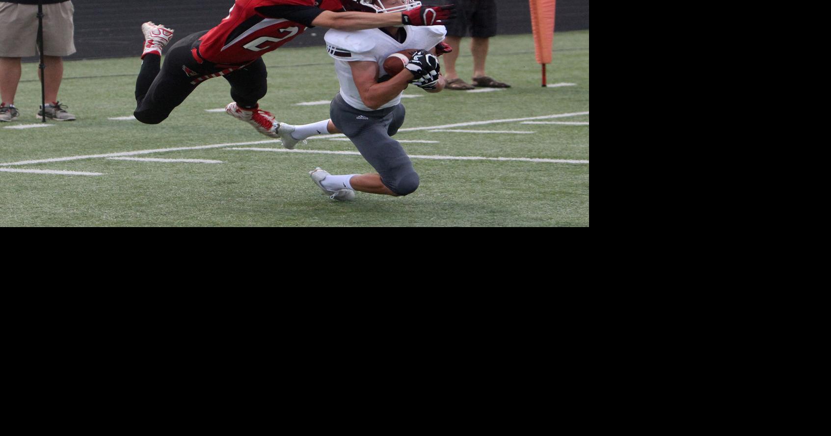 Late touchdown lifts Holmen football past Chippewa Falls