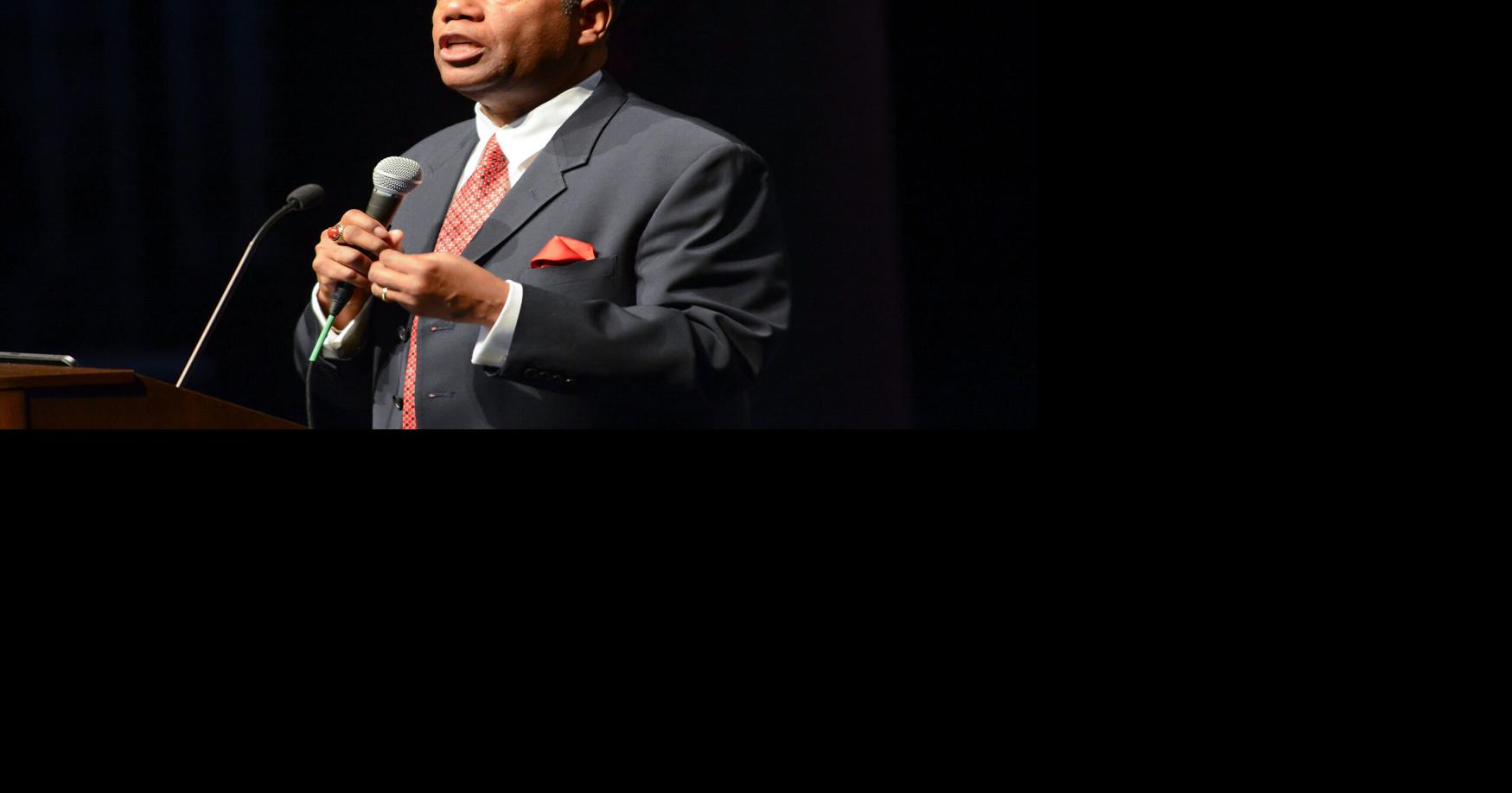 Dr. Alexander Gee presents for MLK Community Celebration