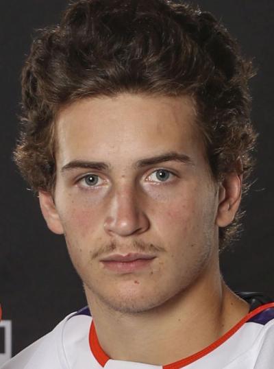 Forward's addition completes Wisconsin men's hockey roster