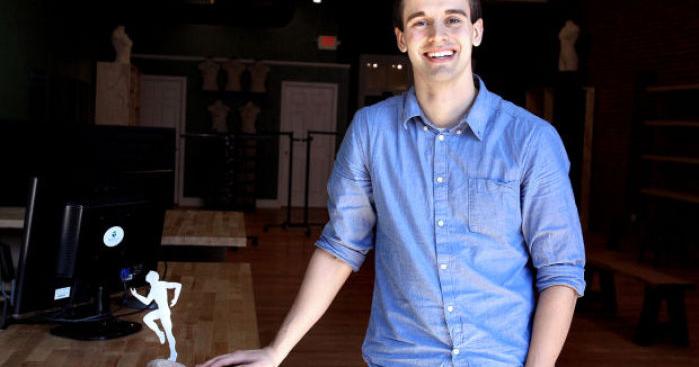 Student-entrepreneur Tyler Heinz runs his own course