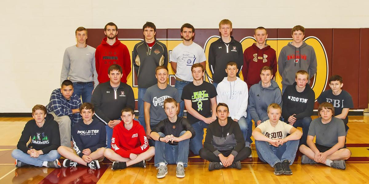 Winter sports preview: De Soto boys basketball team to 'Reflect and Rise'