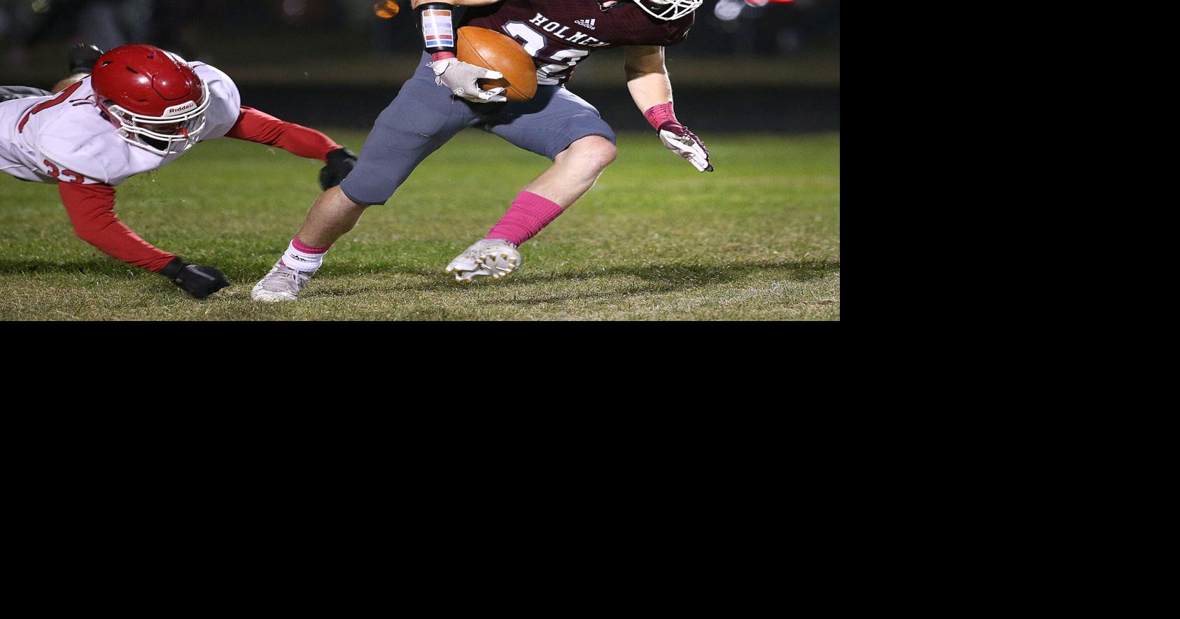 High school football: Holmen completes regular-season turnaround