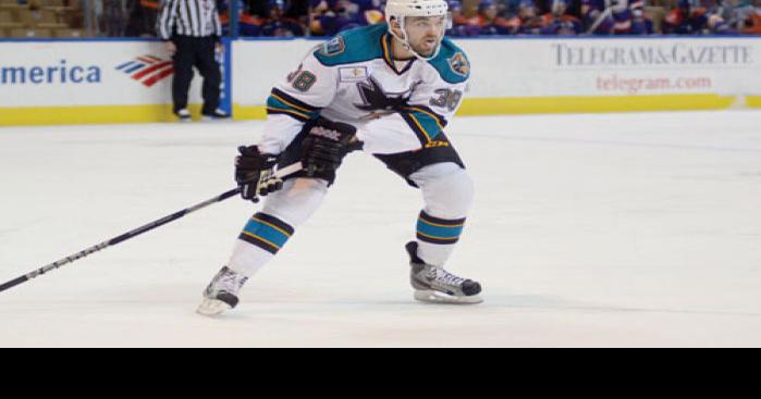 La Crescent's Hayes gets call to NHL