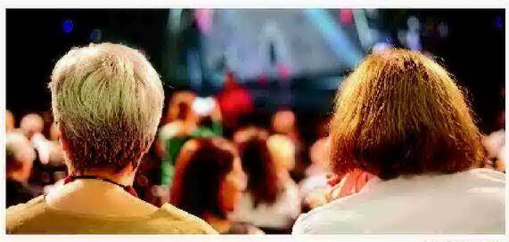 Casual looks for theatergoing