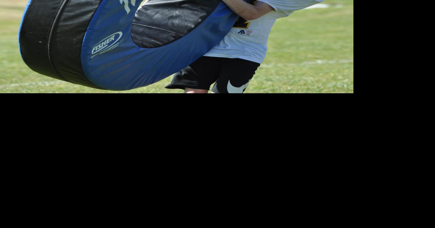 Large junior class leads first week of Tomah football