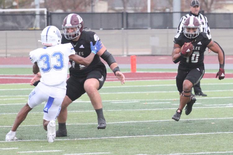 UW-La Crosse football: Helterbrand, Lynch and Bartol help Eagles ...