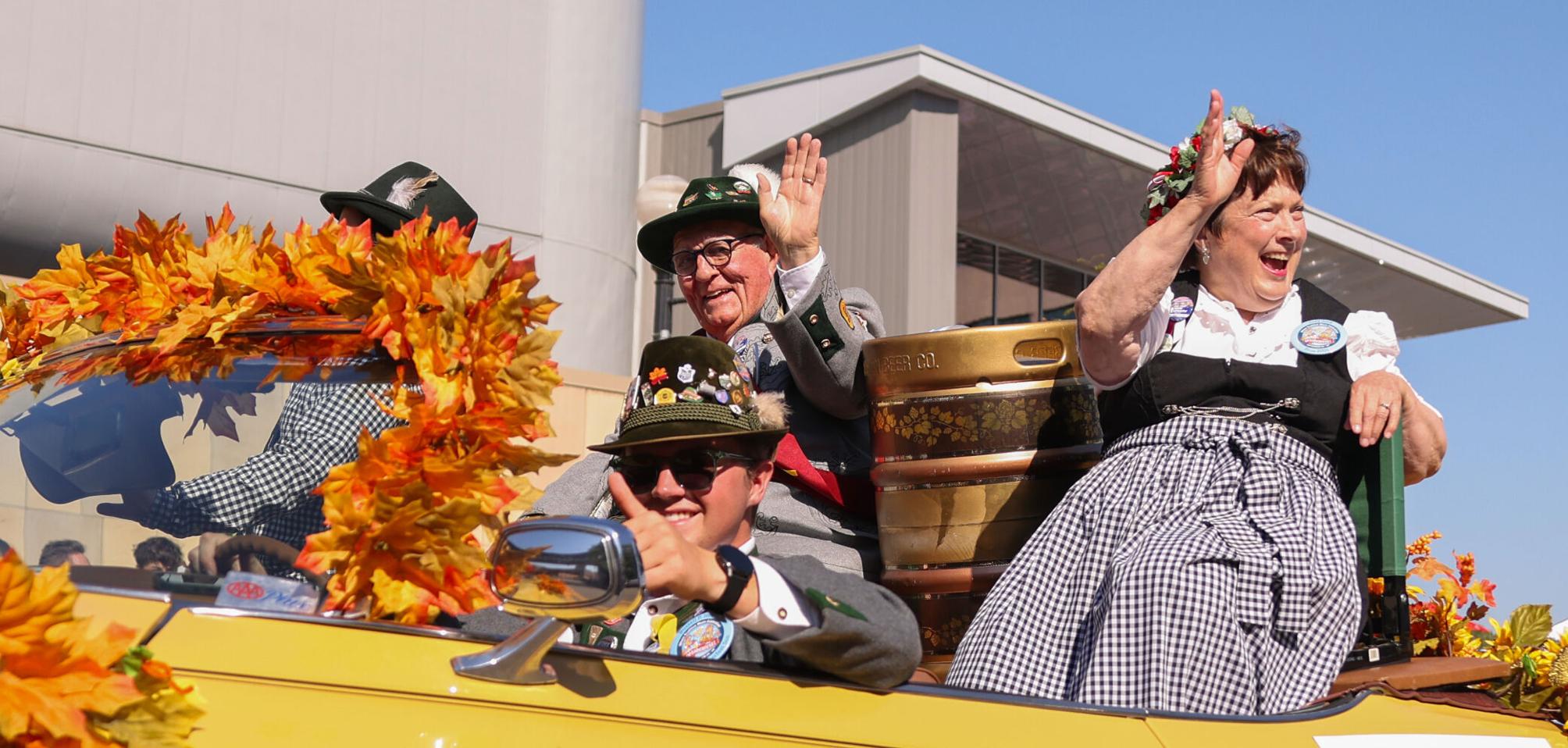 IN PHOTOS: Scenes from the Maple Leaf Parade
