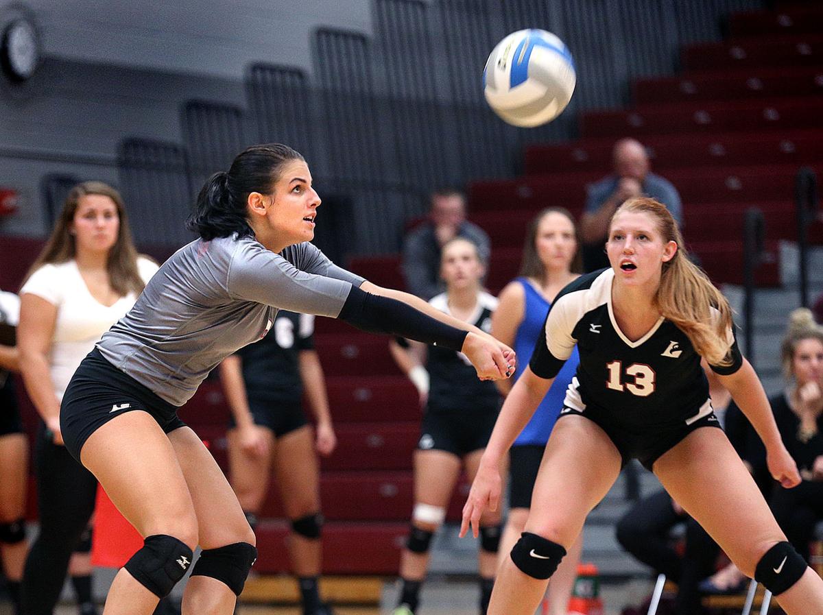 UW-L volleyball team confident, ready for D-III tournament match