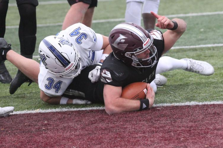 UW-La Crosse football: Helterbrand, Lynch and Bartol help Eagles ...