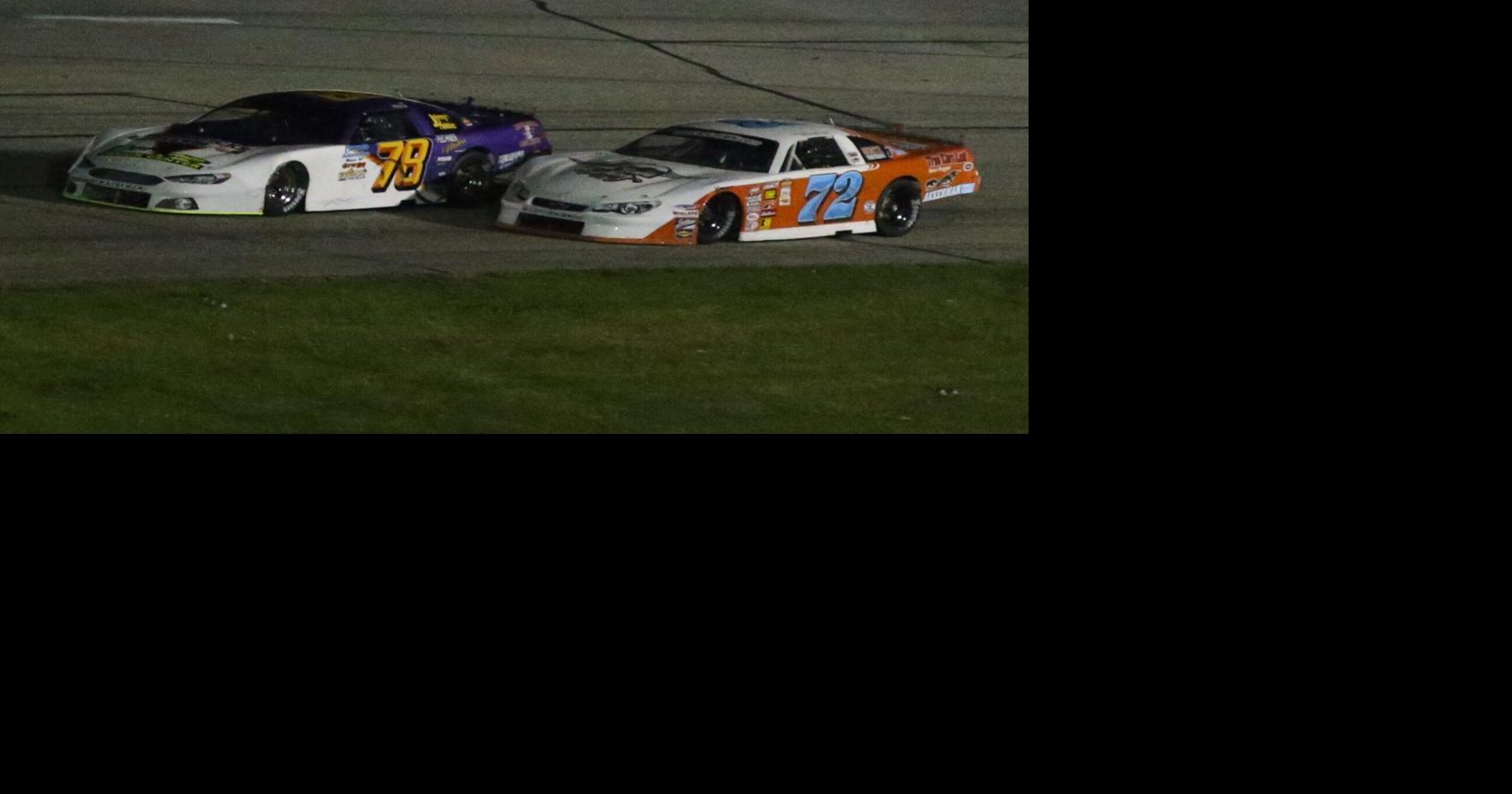 Skylar Holzhausen beats Jacob Goede in NASCAR Late Models