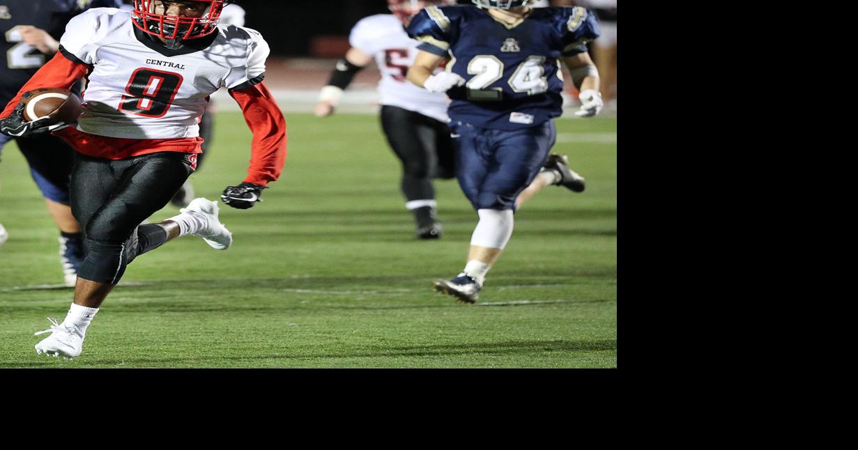 High school football: Jamar Davis is all-around weapon for La Crosse ...