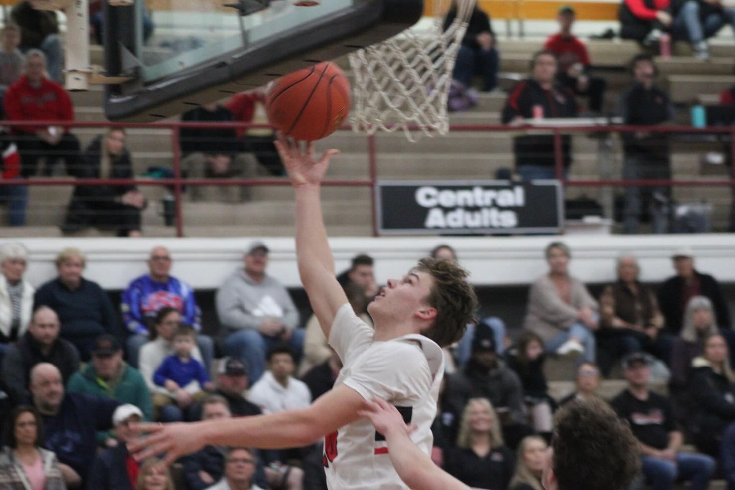 Scenes from La Crosse Central boys basketball's win over La Crosse Aquinas