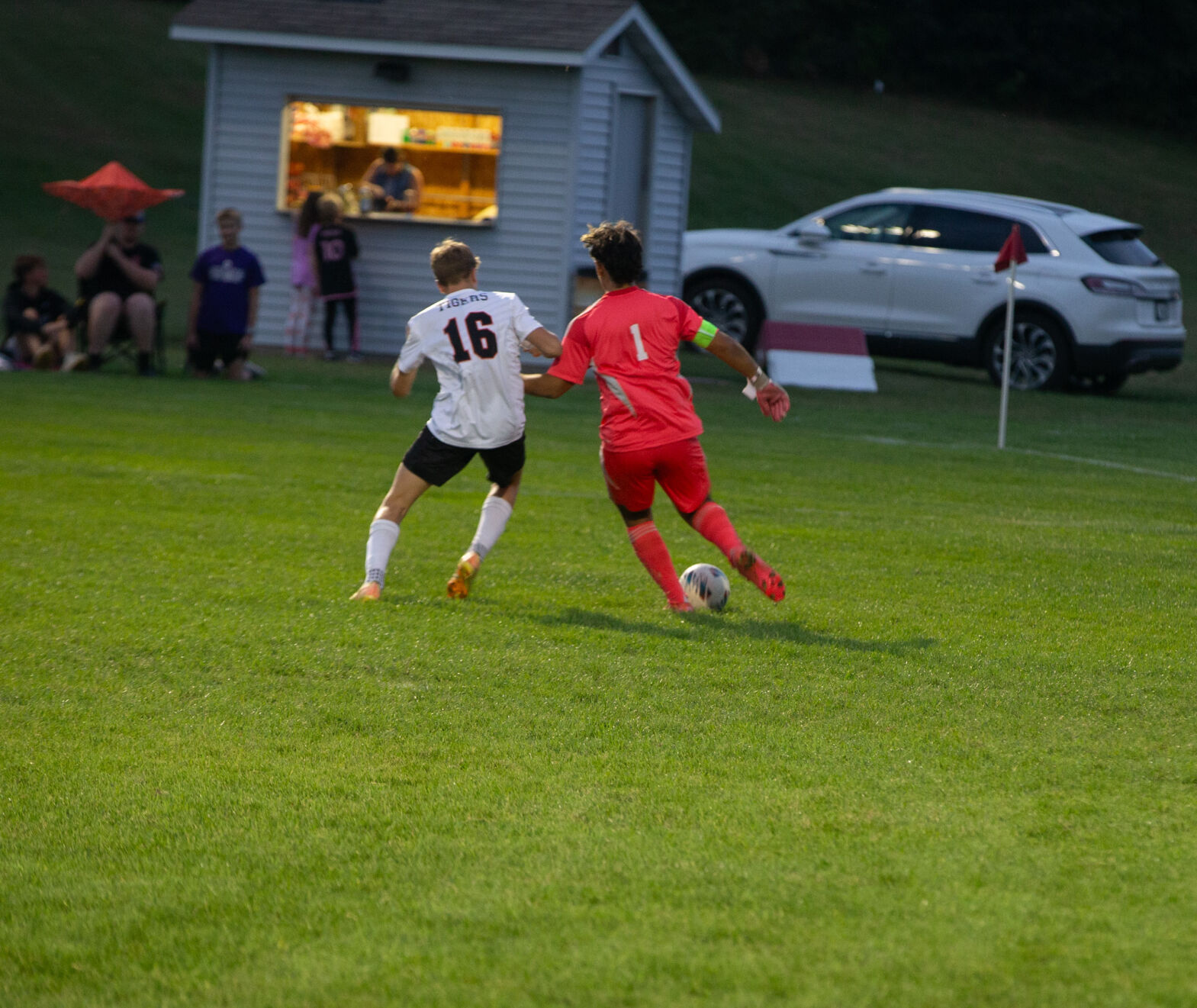 Photos: Onalaska boys soccer hosts Marshfield in midweek clash