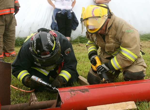 Rescue workers learn to respond to emergencies on the farm | Local ...