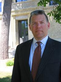 Gerald R. Fox announces candidacy for district attorney