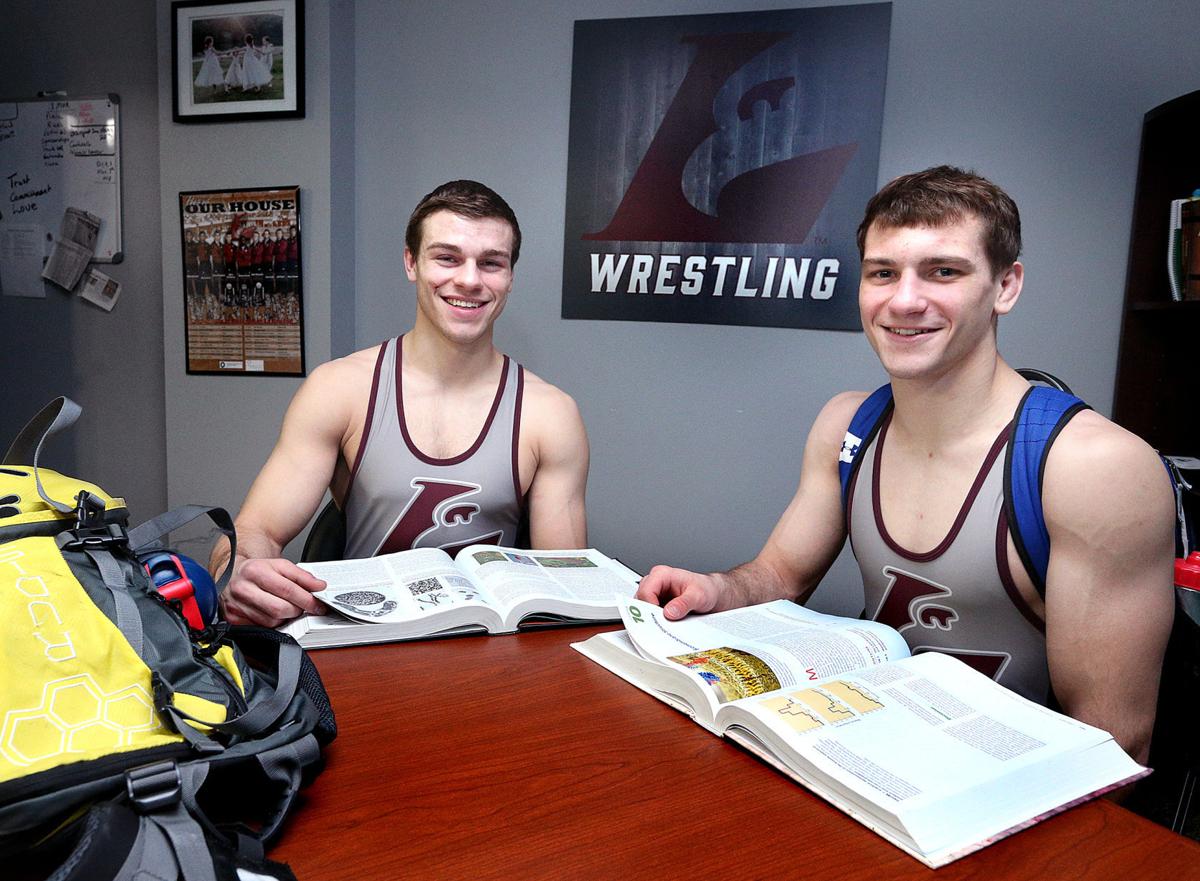 UW-La Crosse wrestling: Reid Johnson, Sean O'Neil balance wrestling ...