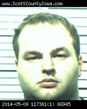 Iowa man accused of posing as TV meteorologist