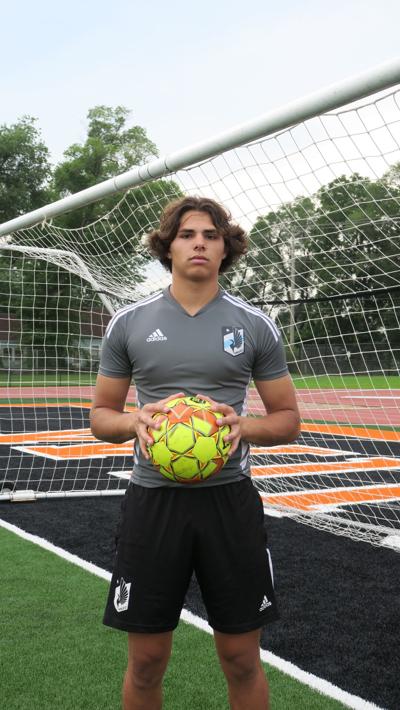 Boys soccer: Winona's Max Uribe signs with professional academy