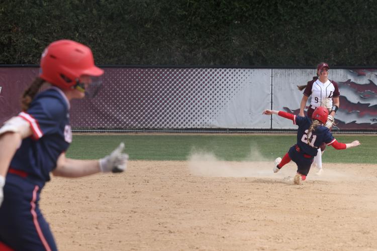 College sports roundup: UW-La Crosse softball scores late in ...