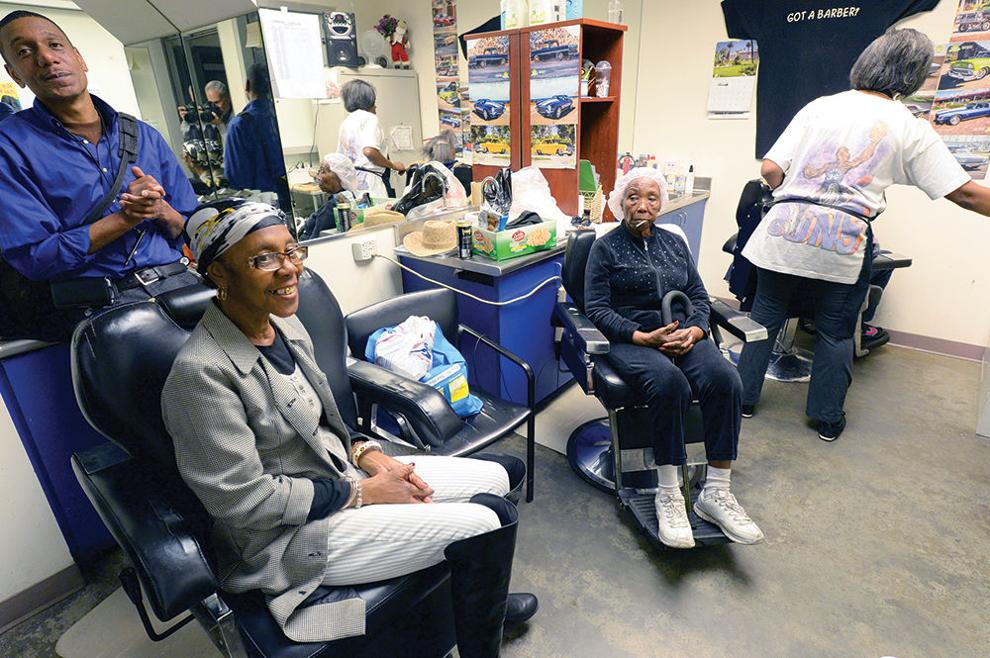 Skid Row's Midnight Mission Now Has Overnight Shelter for Homeless ...