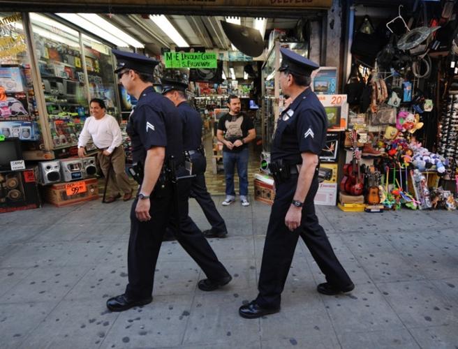 LAPD Sends Surge of Officers to Downtown | News | ladowntownnews.com