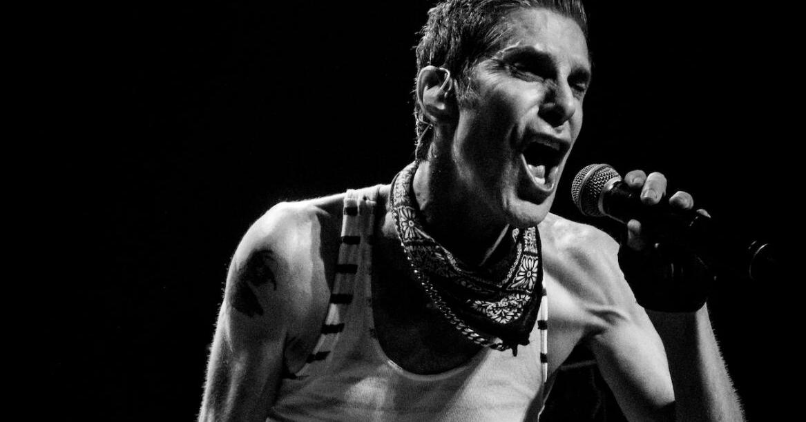 ‘I Love to Sing Those Songs’: Perry Farrell leads his band’s farewell ...