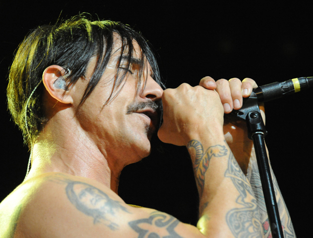 Gary Leonard Goes to the Red Hot Chili Peppers Concert | Gallery ...