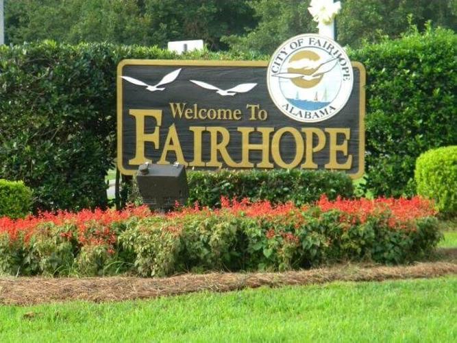Fairhope moving to convert ‘triangle’ property to parklands | News ...