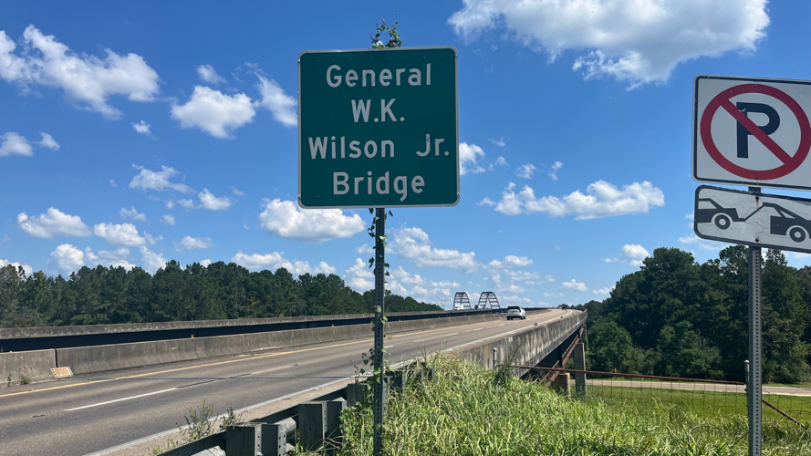 Tribute to Corps general eclipsed by Dolly’s ‘attributes’ | News ...