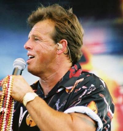 Steers, beers and country music at Flora-Bama | | lagniappemobile.com