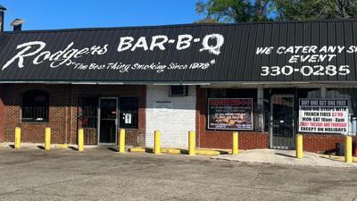 Fire claims building next to Rodgers BBQ | Mobile | lagniappemobile.com