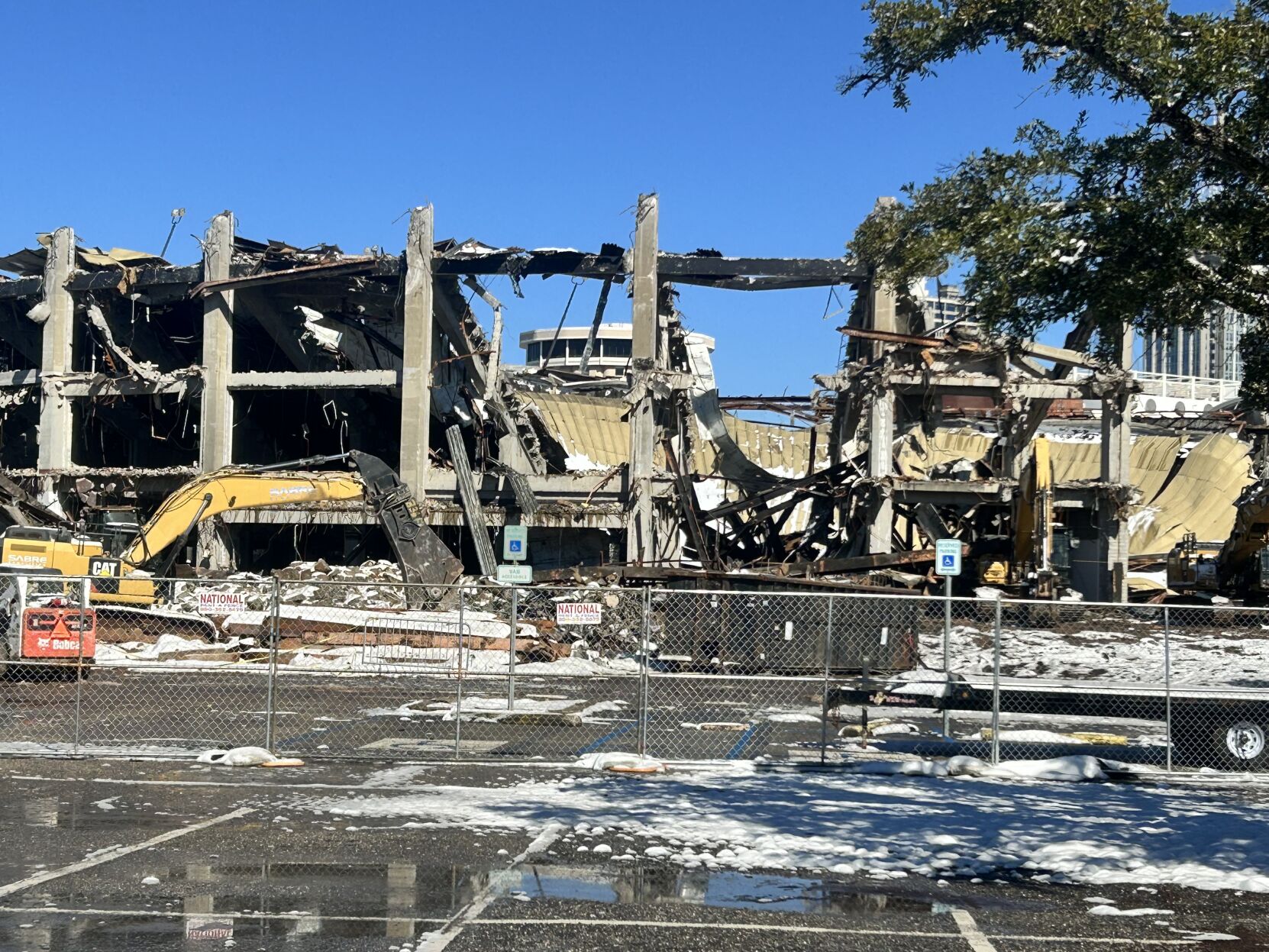 Mobile Civic Center dome collapses due to snow | News | lagniappemobile.com