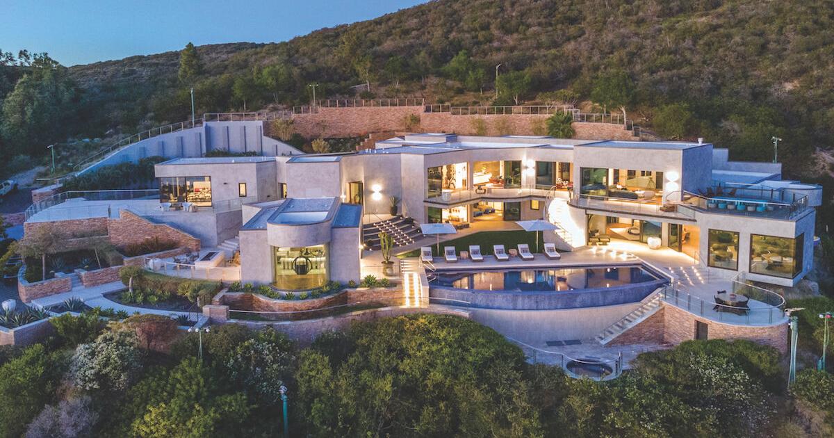 Living the Laguna Lifestyle | Community | lagunabeachindy.com