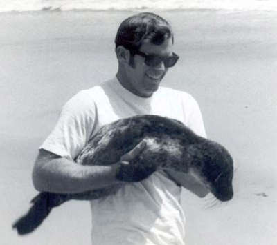 Pacific Marine Mammal Center co-founder Jim Stauffer dies at 76 | Do ...