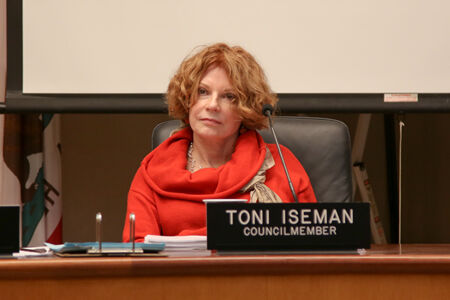 Madison Leads in Campaign Donations | News | lagunabeachindy.com
