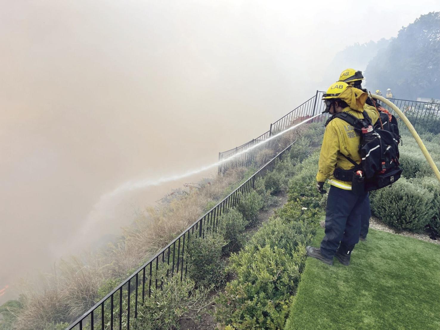 Laguna Beach rallies in support of Los Angeles fire victims | News ...