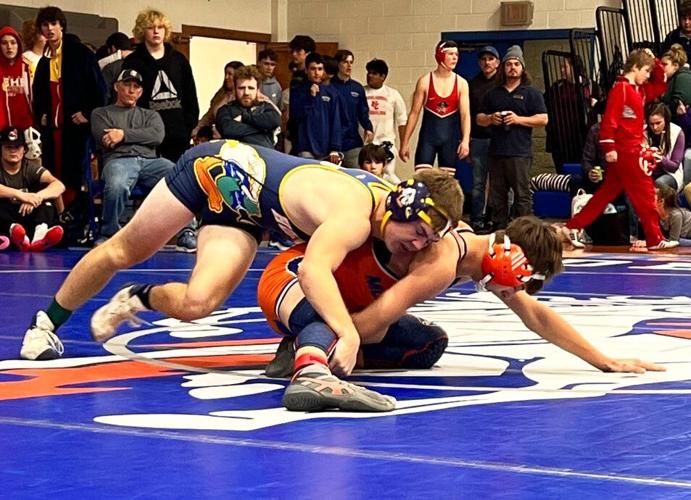 LHS Wrestling attends Dan Vidlak Tournament | Sport | lakecountyexam.com