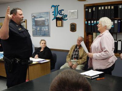 Grindle sworn in as new Lakeview Police Chief | News | lakecountyexam.com