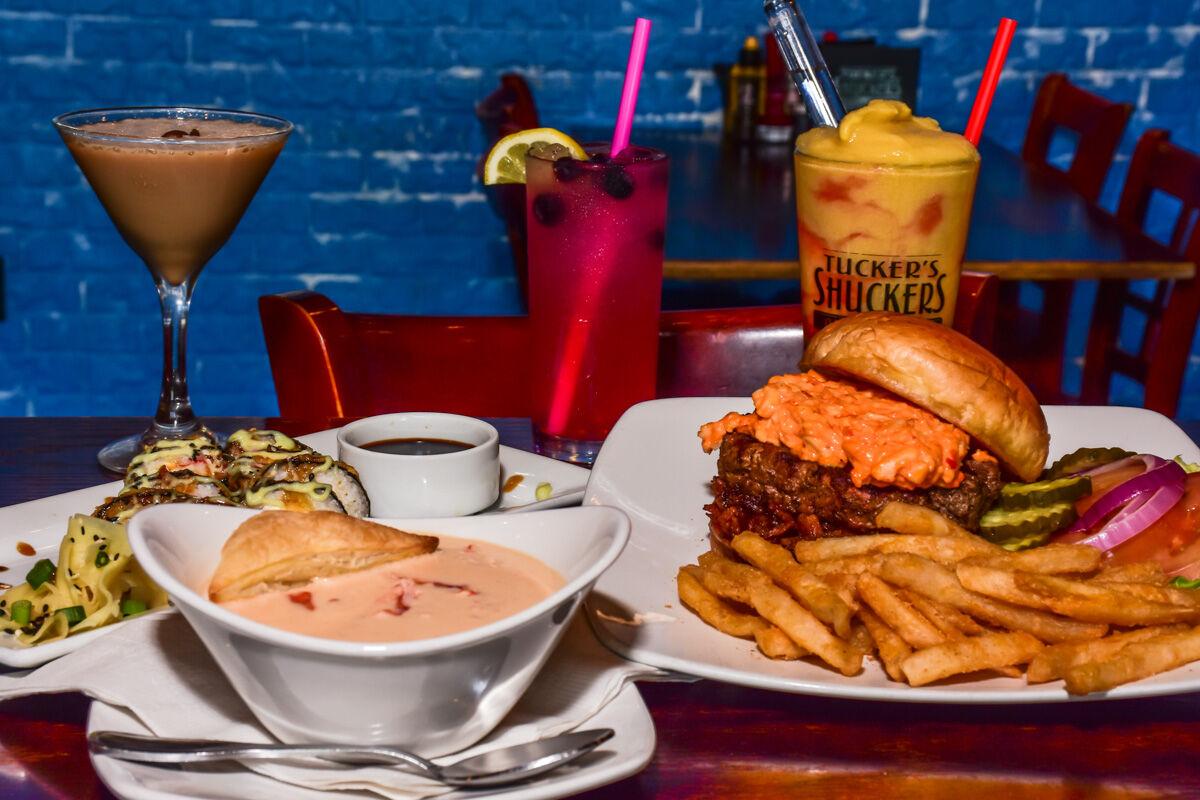 A Shuckin’ Good Time! Tucker’s Shuckers On The Strip In Lake Ozark ...