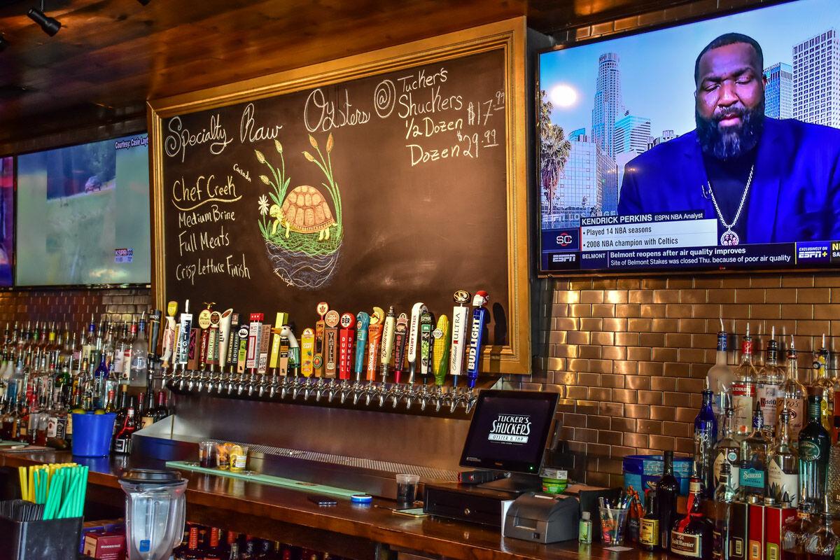 A Shuckin’ Good Time! Tucker’s Shuckers On The Strip In Lake Ozark ...