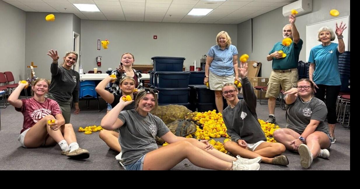 Duck Drop Countdown: Volunteers Prep 3,000 Ducks For Great Bagnell Dam ...