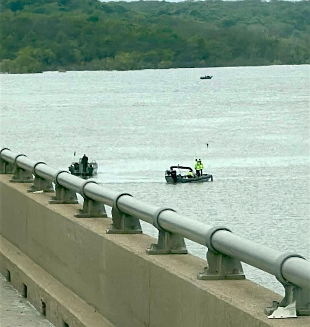 Vehicle Plunges Into Truman Lake After Head-On Crash; Two Killed ...